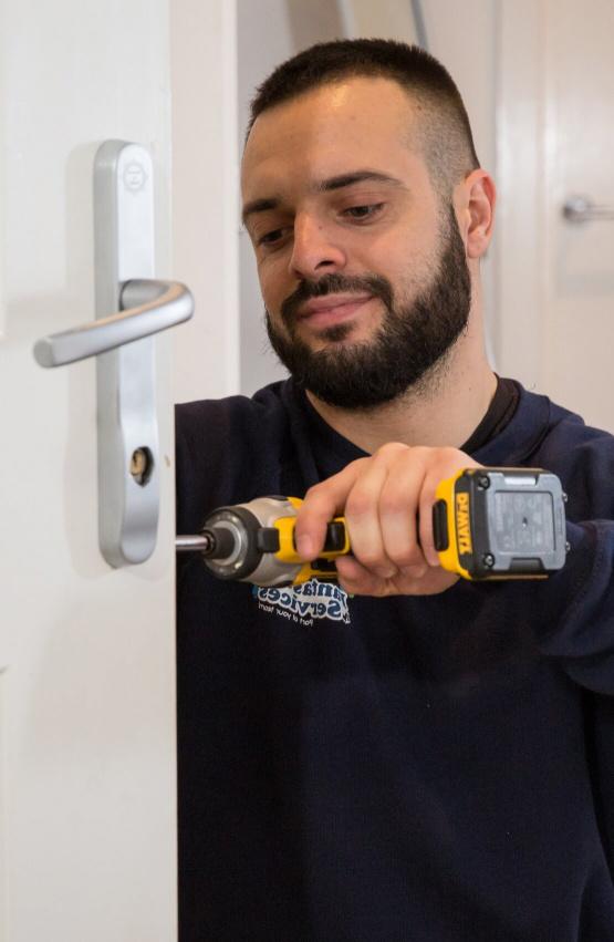 24/7 Locksmith in London | Lock Replacement & Lock Fitting