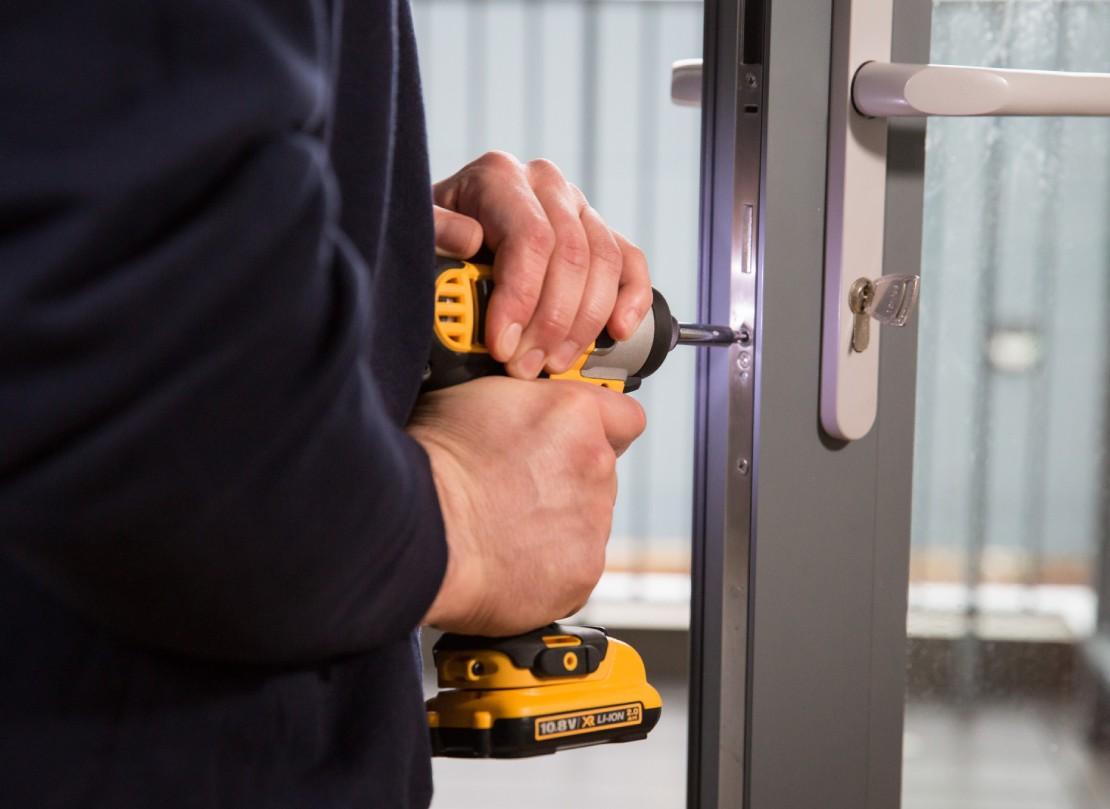 Get Efficient Lock Repair Service in London | Fantastic Services