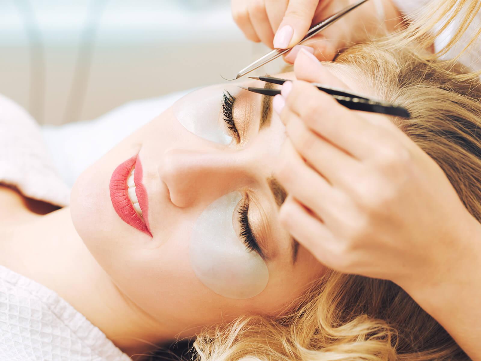 Expert Mobile Eyelash & Brow Treatments | Fantastic Services