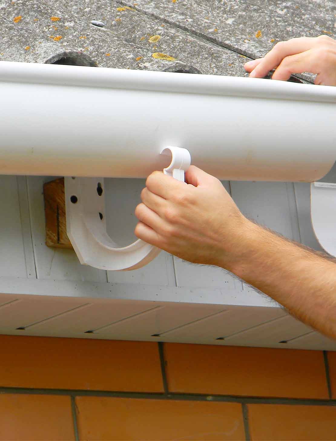 Gutter Installation and Replacement in London | Fantastic Services