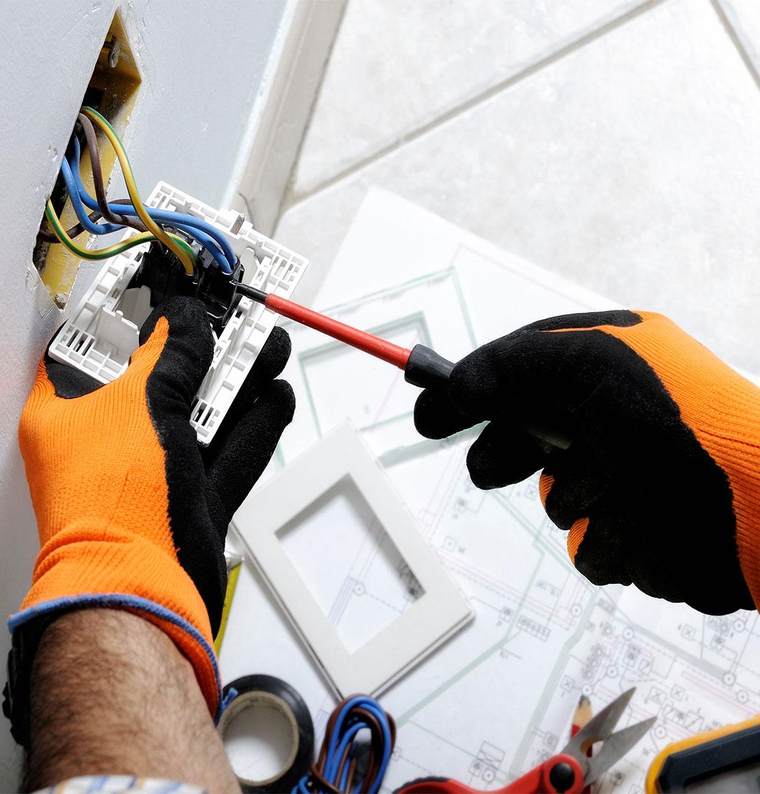 Switches and Sockets Installation in London | Fantastic Services